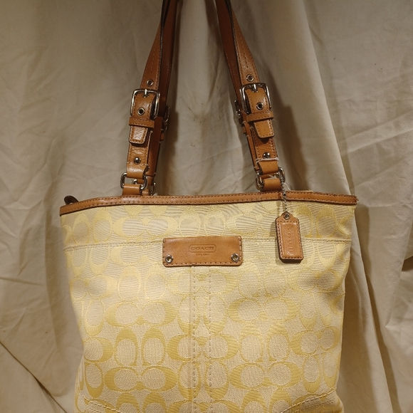 Coach | Bags | Coach Hamptons Tote | Poshmark